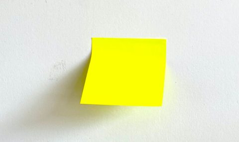 Cette astuce pour coller un post-it change la vie